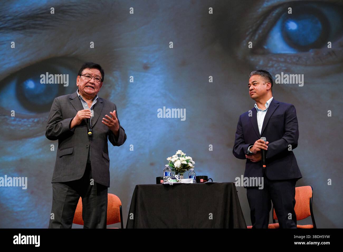 Journalist Suresh Shahi speaks with Dr. Sanduk Ruit in the USA ...