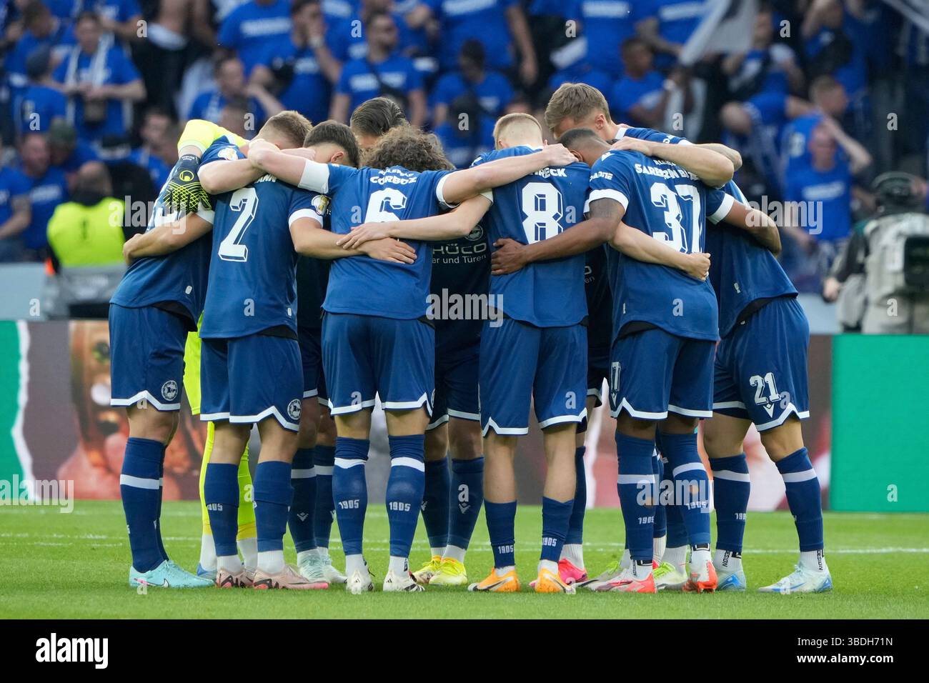 Arminia Bielefeld team huddles just prior to kick off of the German ...