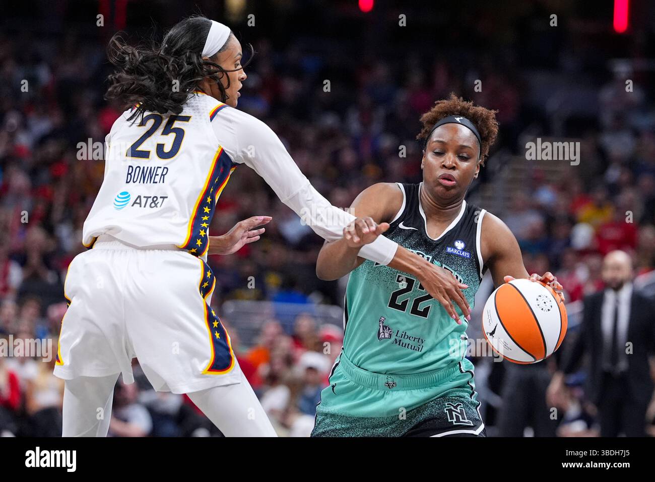 New York Liberty forward Kennedy Burke (22) drives on Indiana Fever ...
