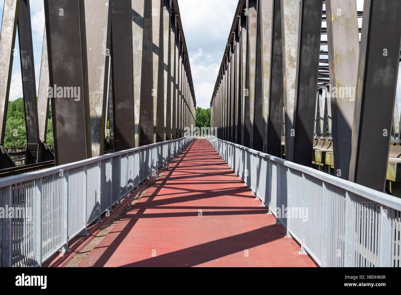 The Noordlandbrug over the Scheldt Rhine canal at the industrial zone ...