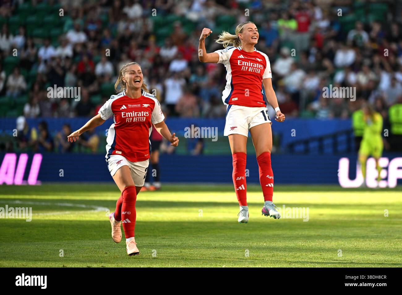 Arsenal's Chloe Kelly (right) and team-mate celebrate victory in the ...