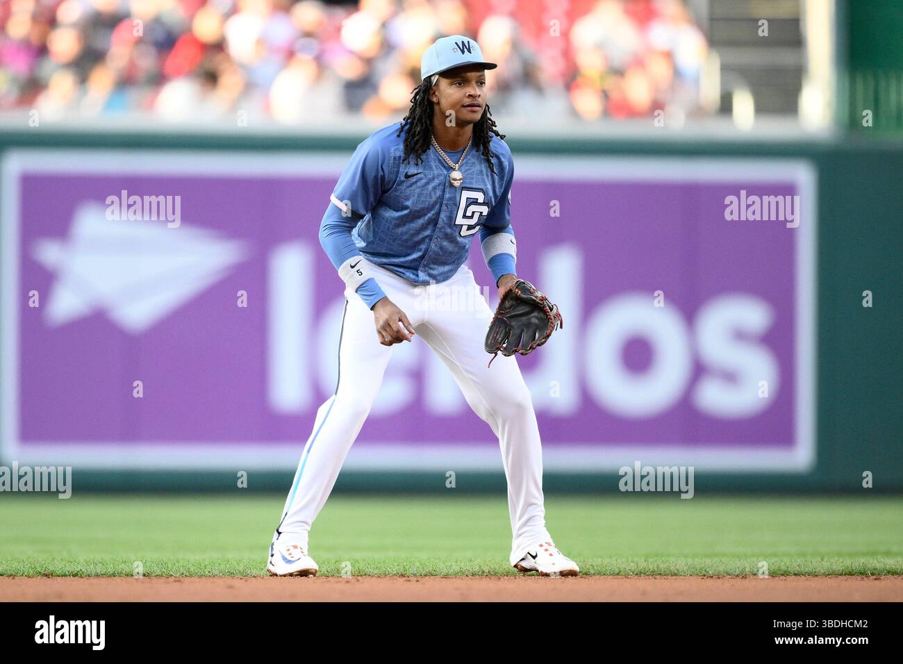 Washington Nationals shortstop CJ Abrams (5) in action during a ...