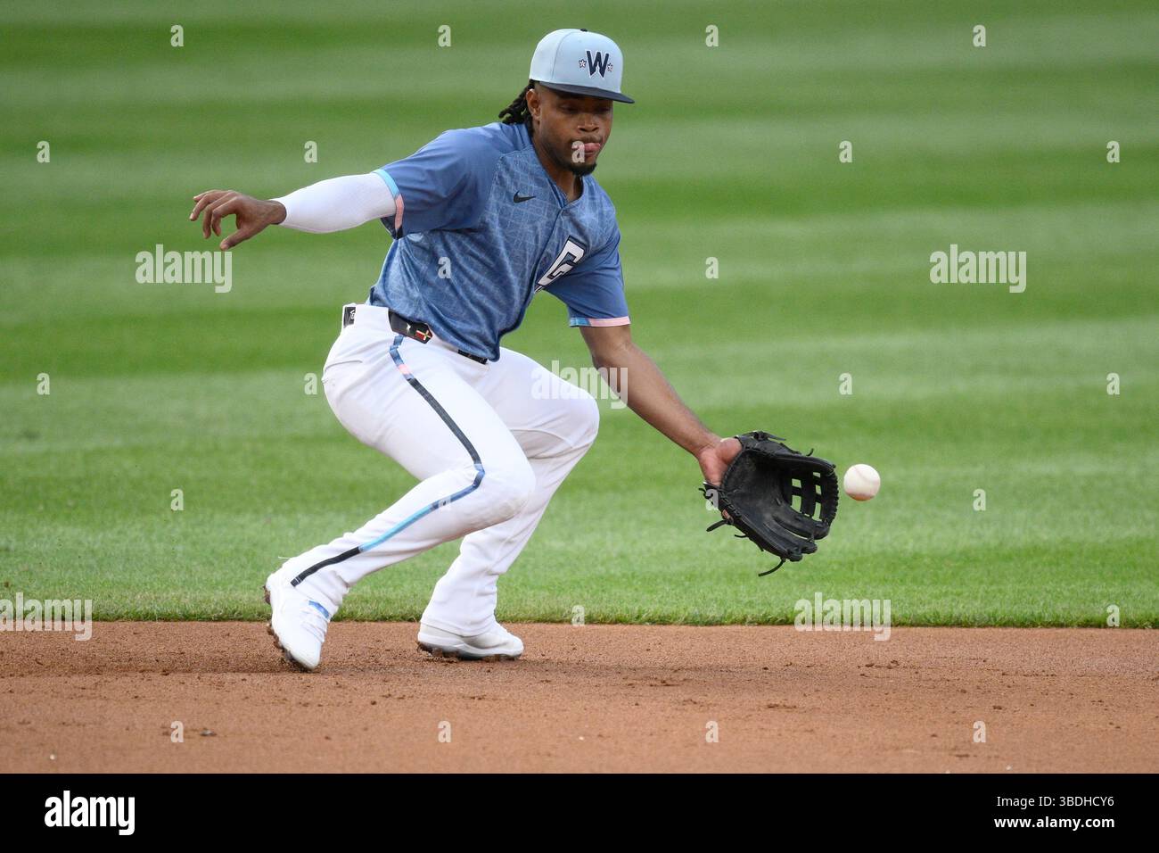 Washington Nationals third baseman Jose Tena (8) in action during a ...