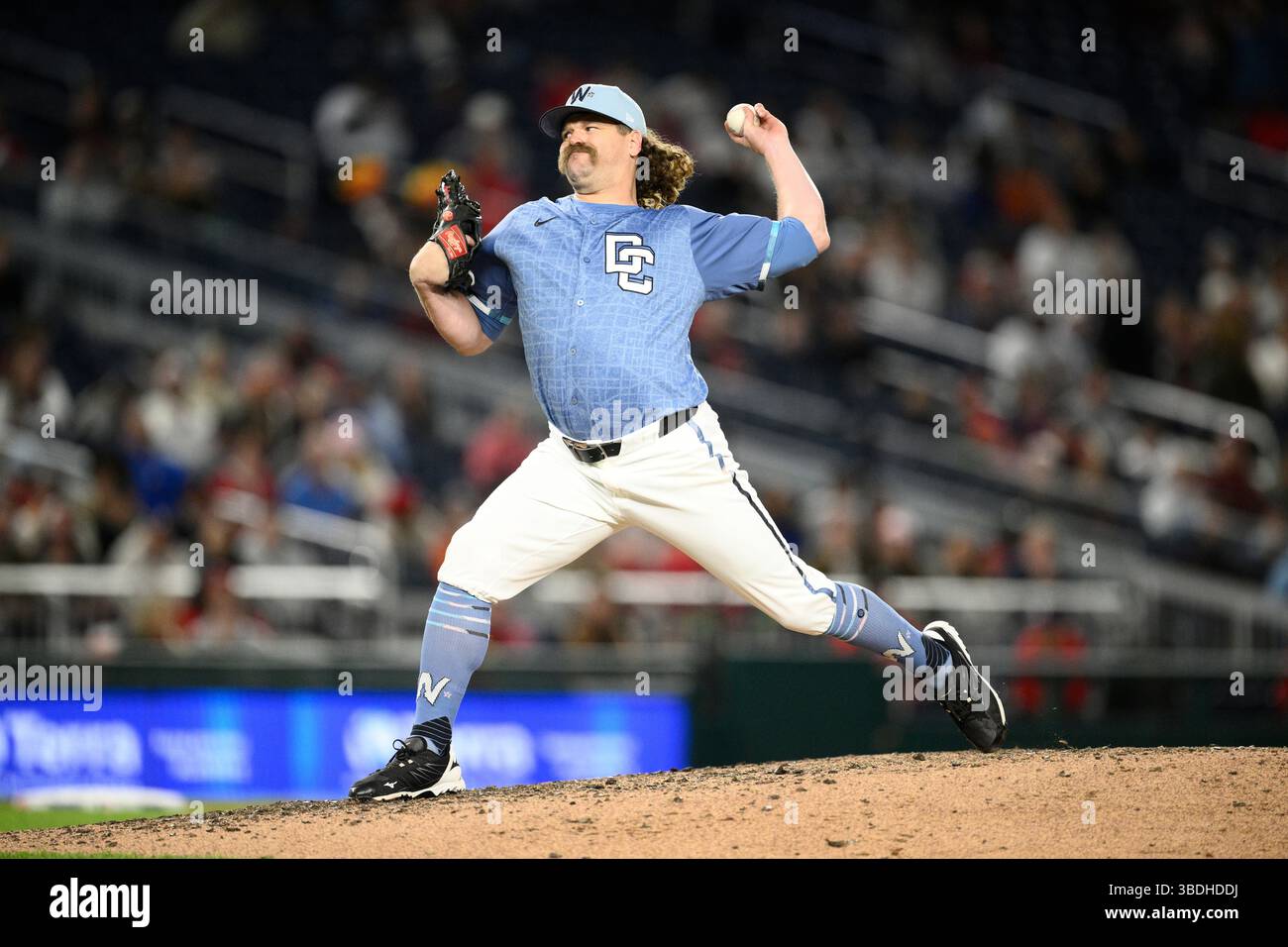 Washington Nationals relief pitcher Andrew Chafin (53) in action during ...
