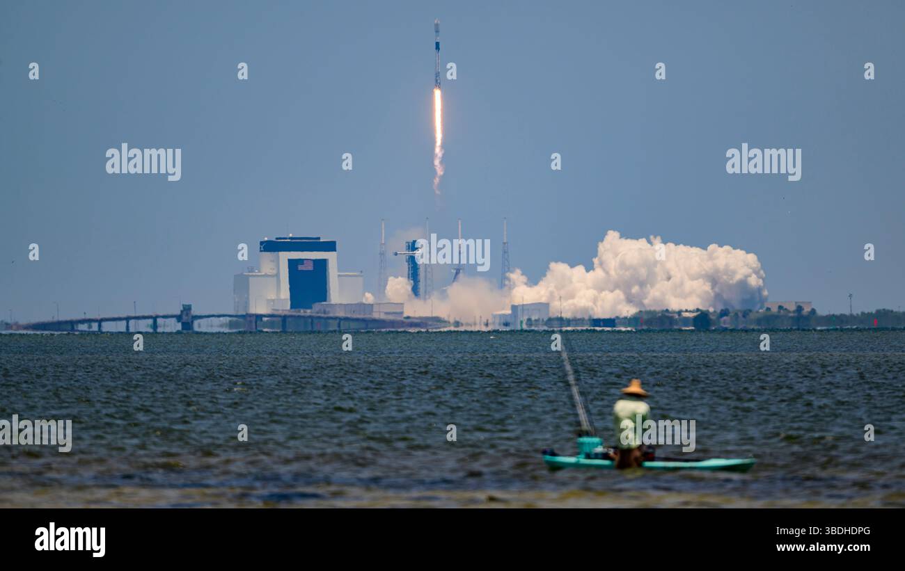 Cape Canaveral, Florida, USA. 24th May, 2025. A SpaceX Falcon 9 rocket ...
