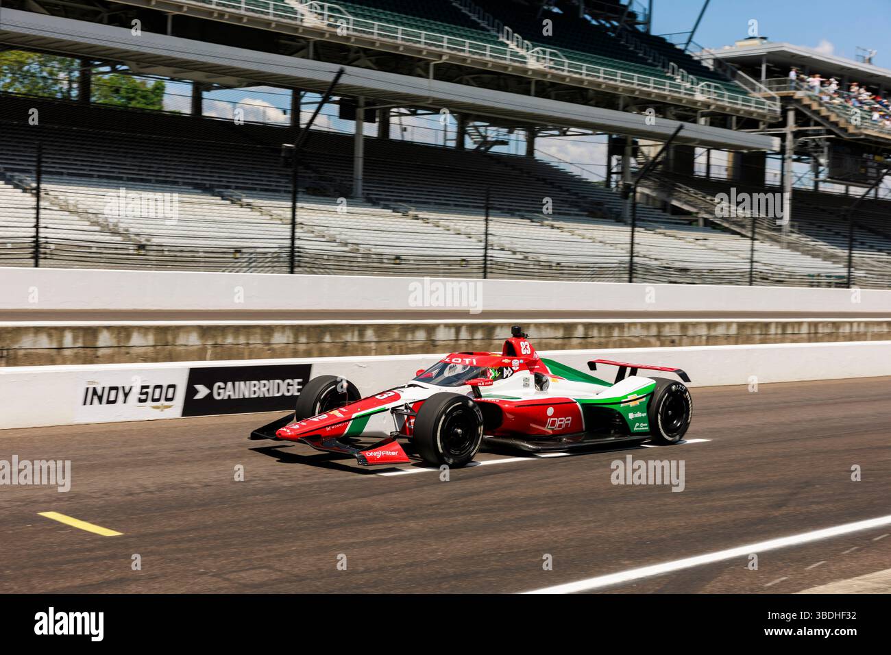 Indianapolis, United States. 23rd May, 2025. Robert Shwartzman (#83 ...