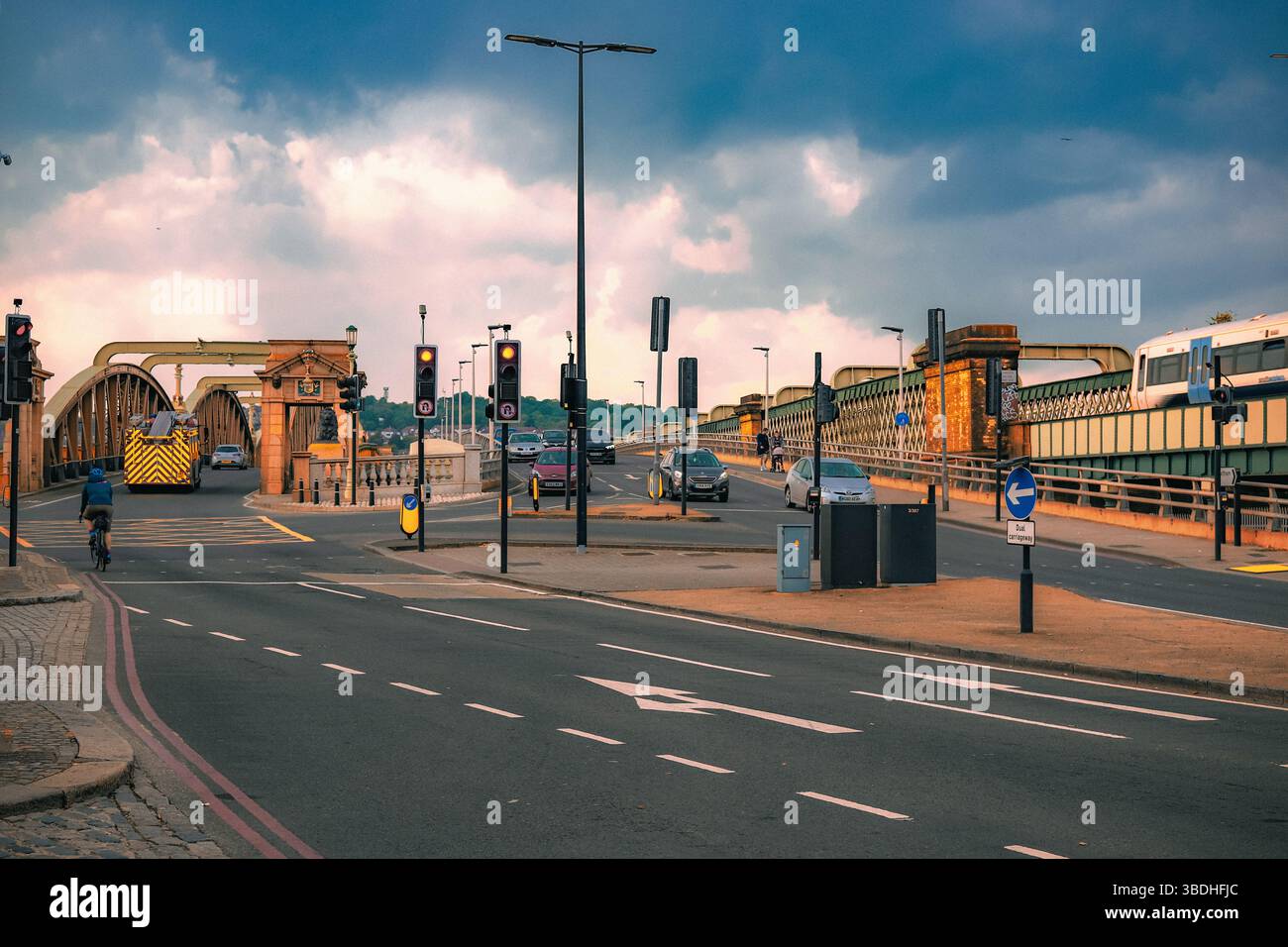 Southeastern train traveling towards London over Rochester Bridge ...