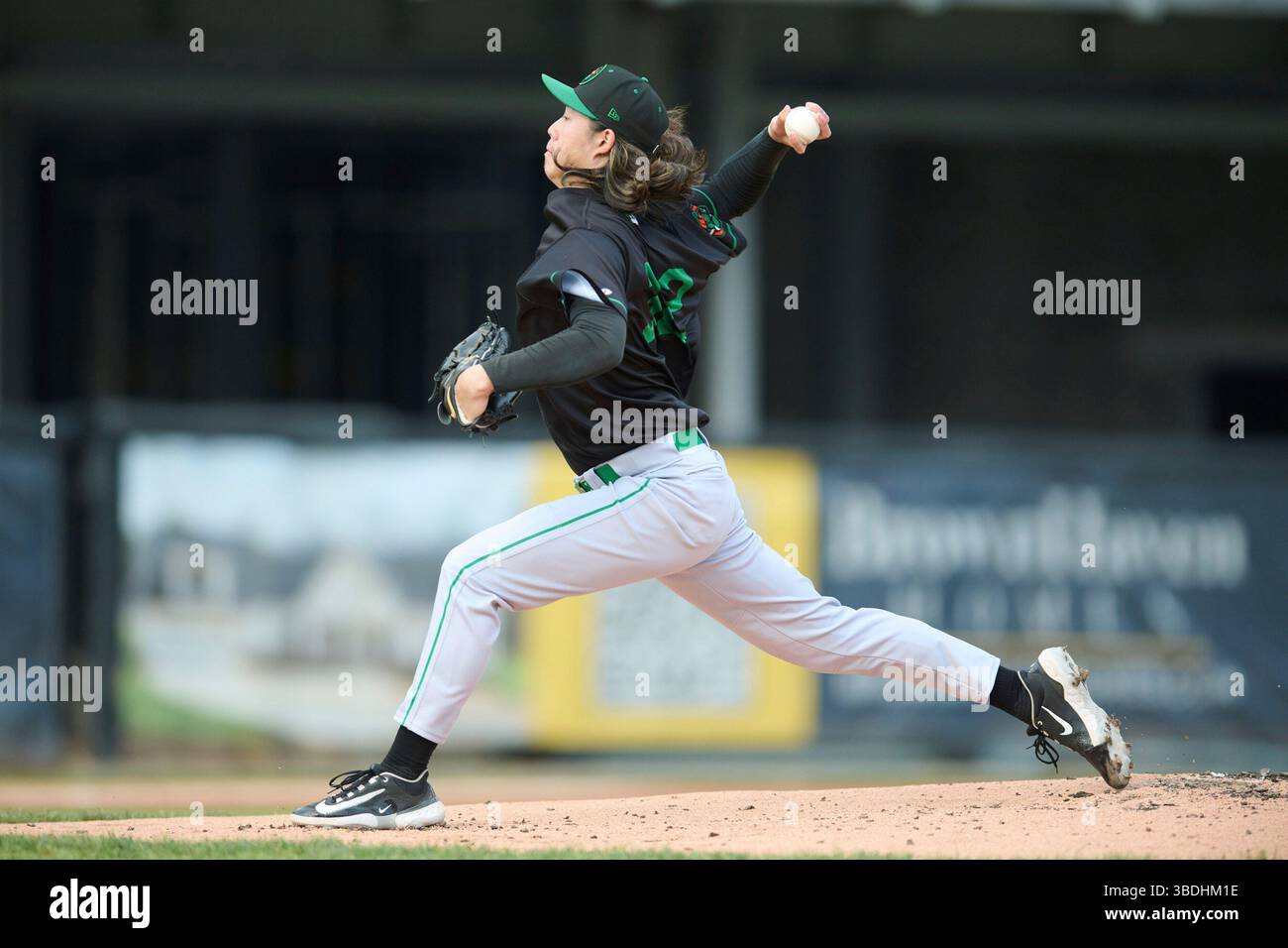 Greensboro Grasshoppers starting pitcher Hung-Leng Chang (32) delivers ...
