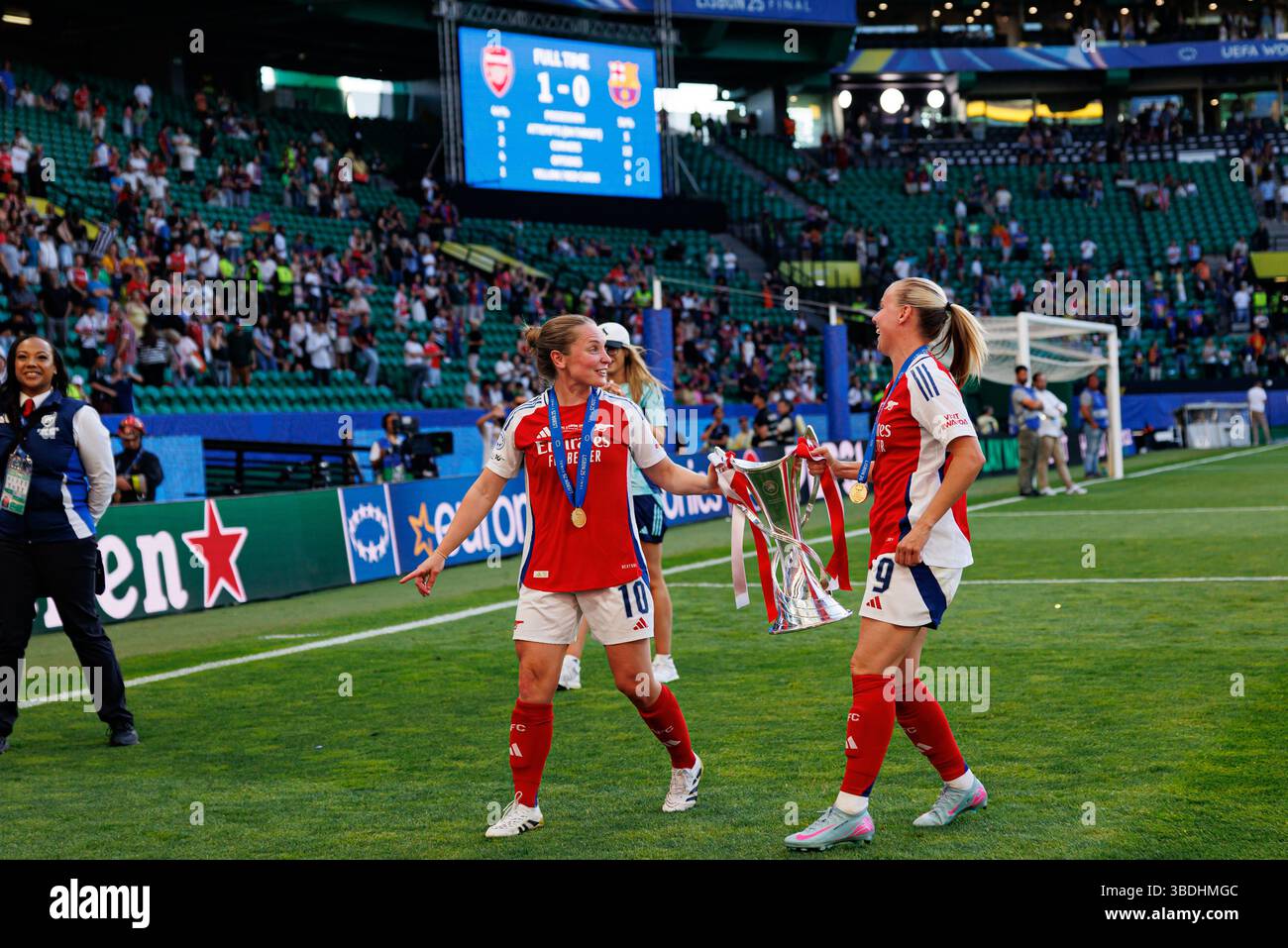 Kim Little and Bethany Mead seen during UEFA Womens Champions League ...