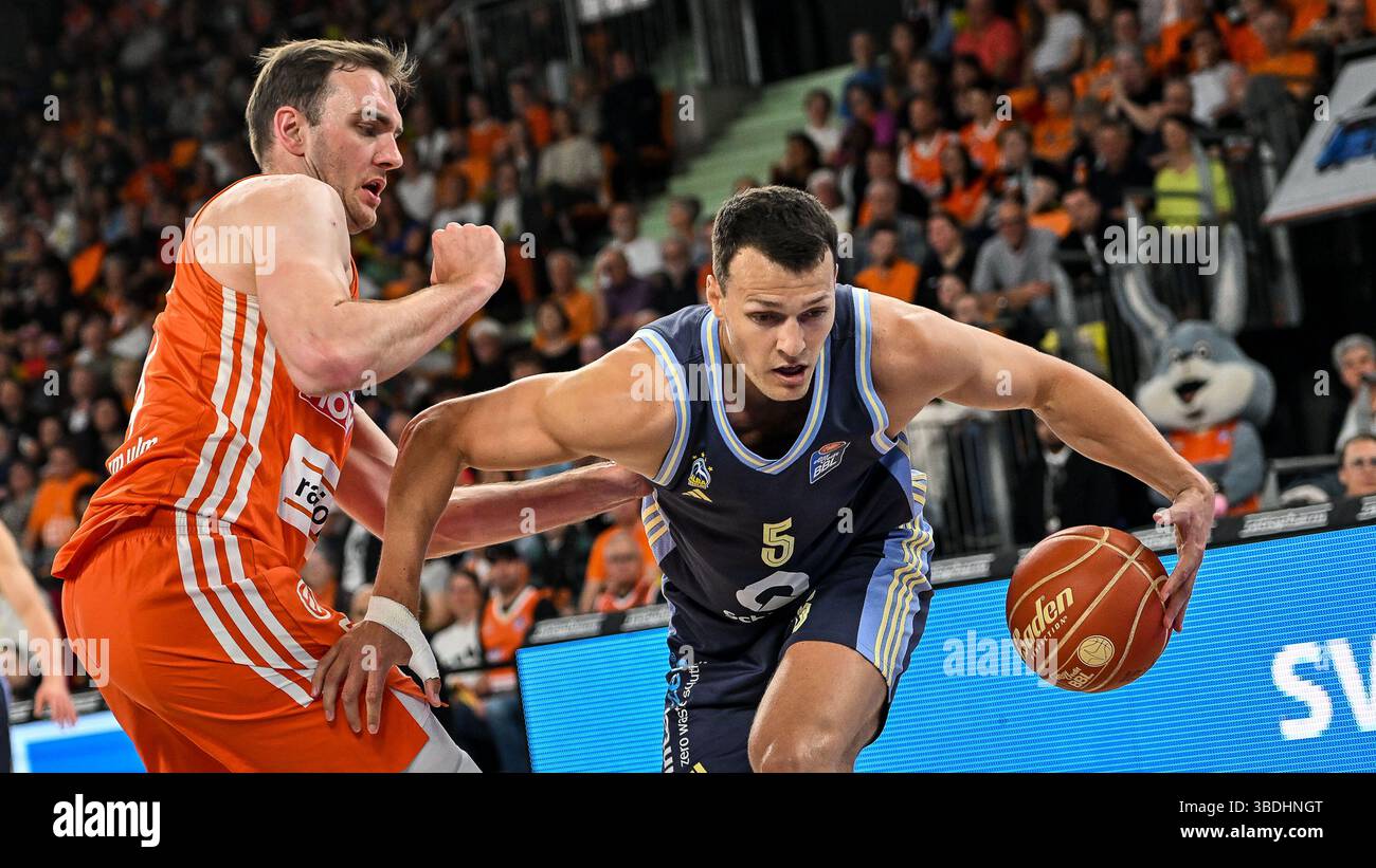 24.05.2025, ratiopharm arena, Neu-Ulm, GER, BBL, Playoffs, ratiopharm Ulm vs Alba Berlin, im ...