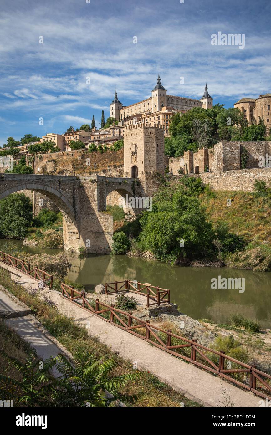 Vertical Scenery of Architectural Monument during Sunny Day in Toledo ...