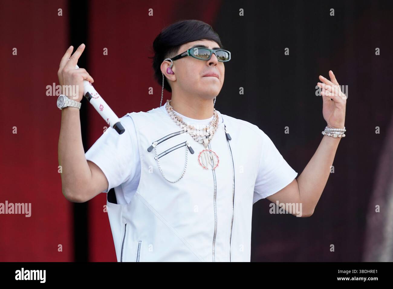 Oscar Maydon performs at 2025 Suenos Music Festival on Saturday, May 24 ...