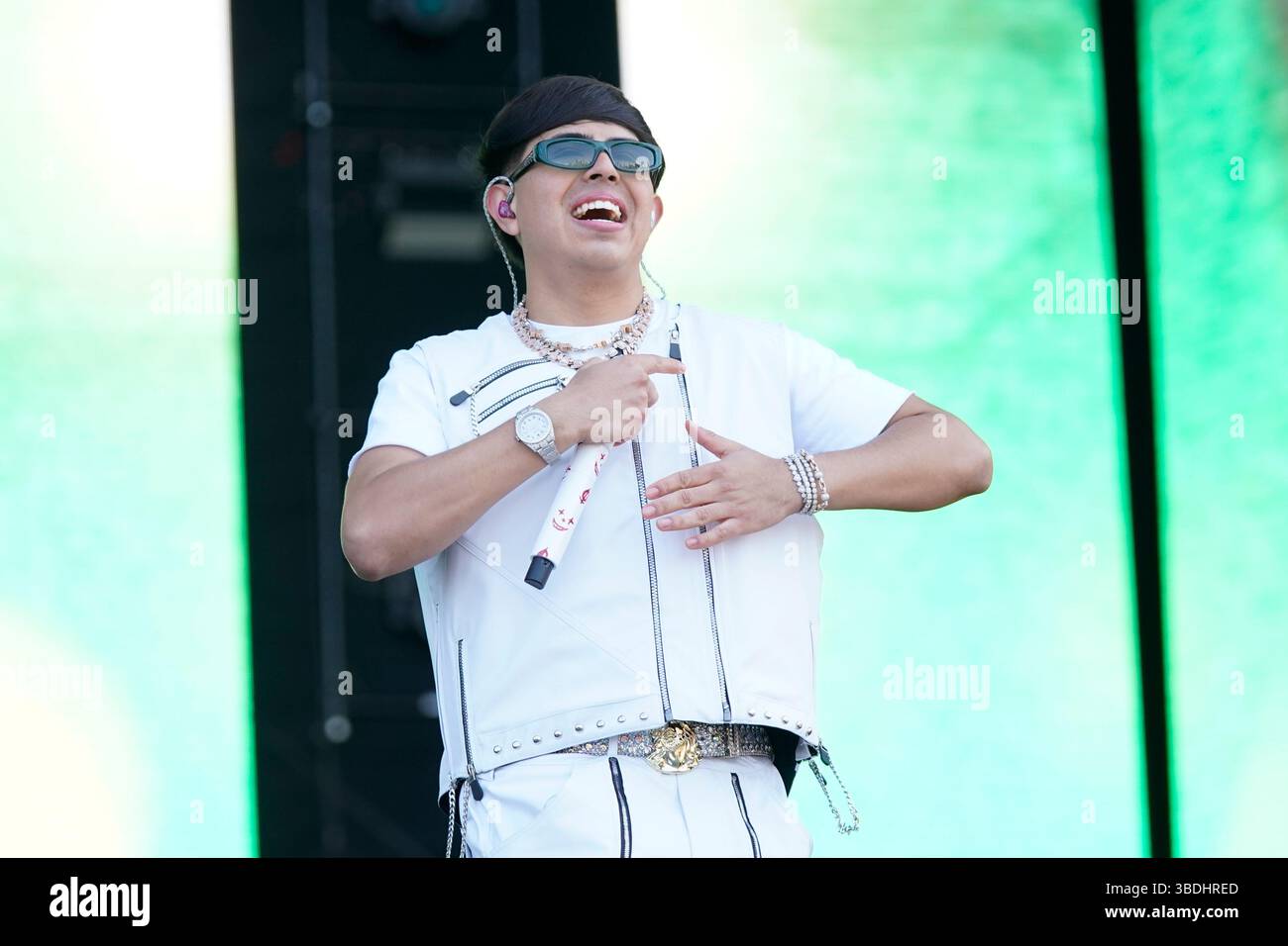Oscar Maydon performs at 2025 Suenos Music Festival on Saturday, May 24 ...