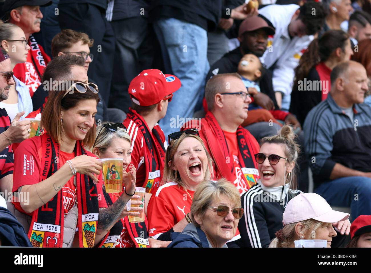Freiburg, Deutschland. 24th May, 2025. Die Auggener Fußball-Fans sind beim Finaltag der Amateure ...