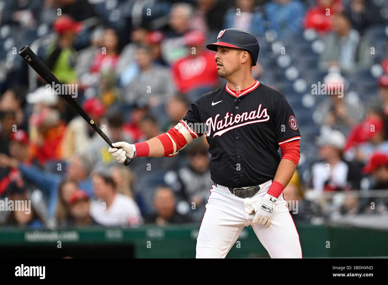 Washington Nationals' Nathaniel Lowe at bat during the first inning a ...
