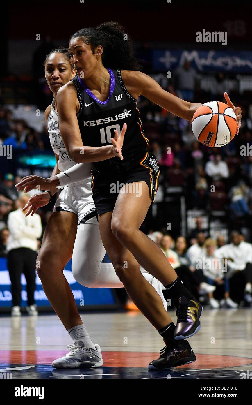 Uncasville, Connecticut, USA. 20th May, 2025. Connecticut Sun center ...