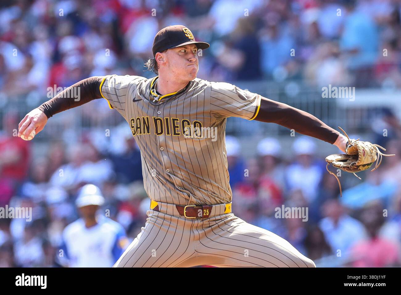 San Diego Padres pitcher Sean Reynolds delivers in the first inning of ...
