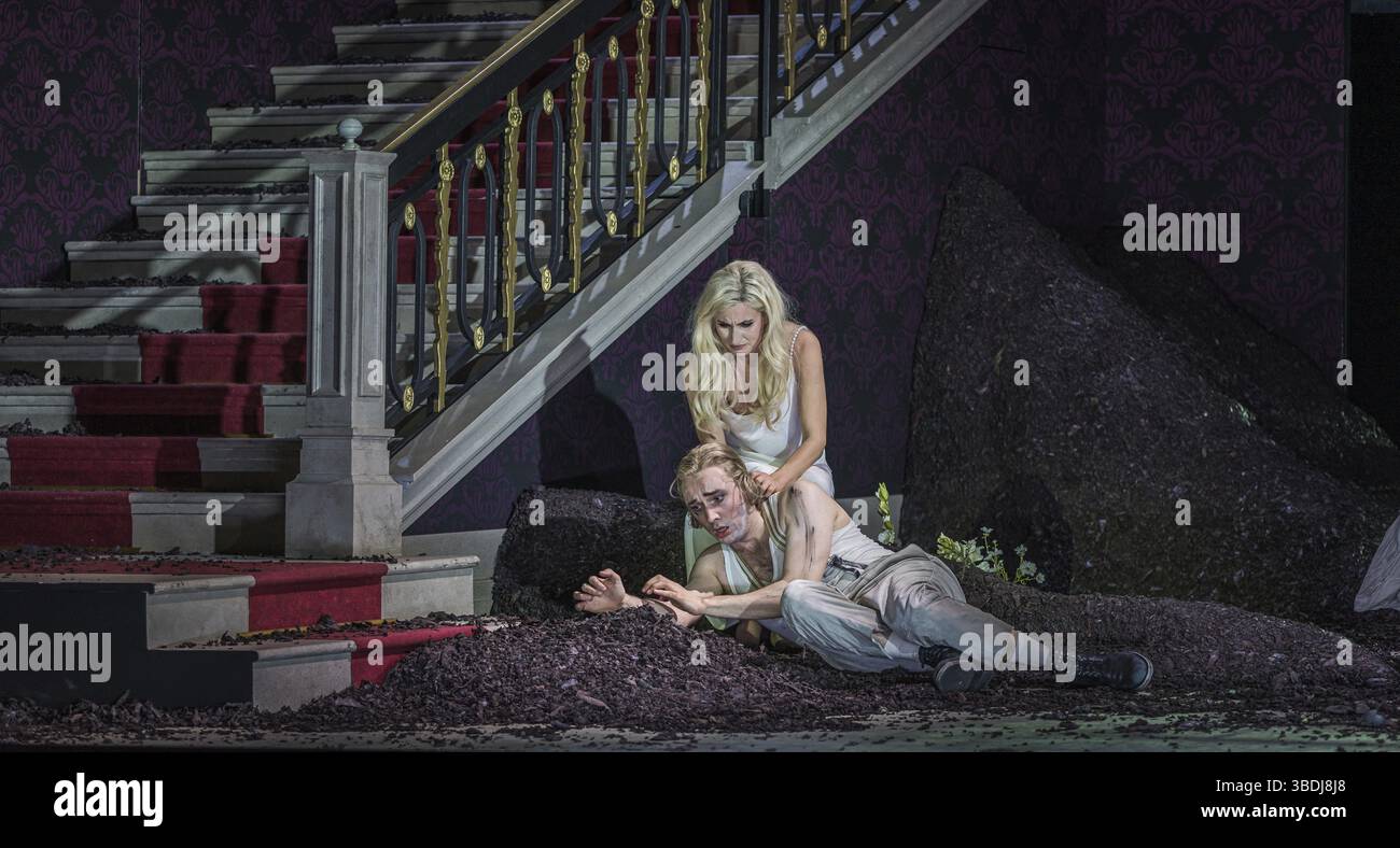 Hamlet' by Ambroise Thomas is an almost 150-year-old opera based on the ...