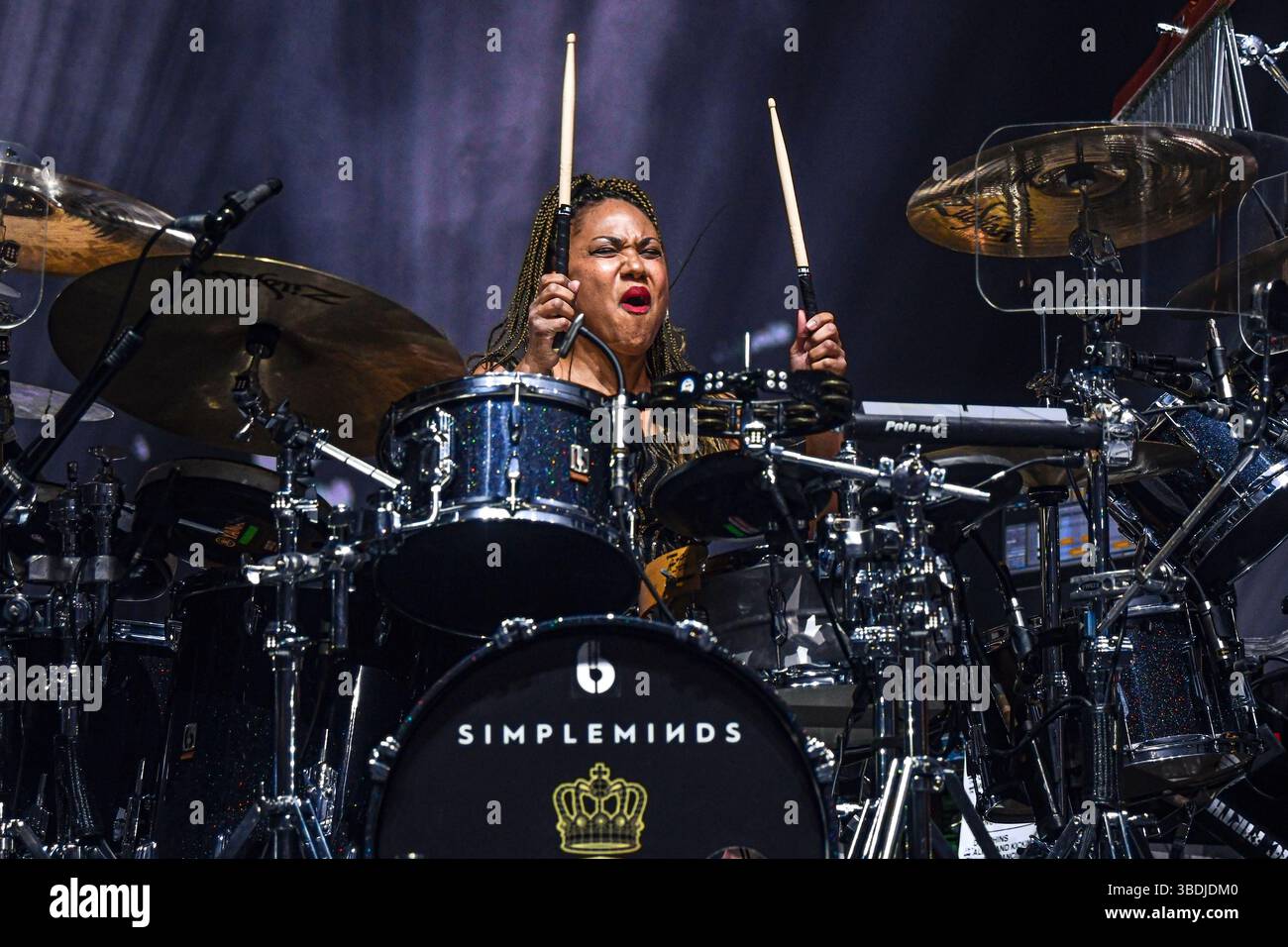 Scottish pop-rock band Simple Minds (Cherisse Osei, drums), performing ...