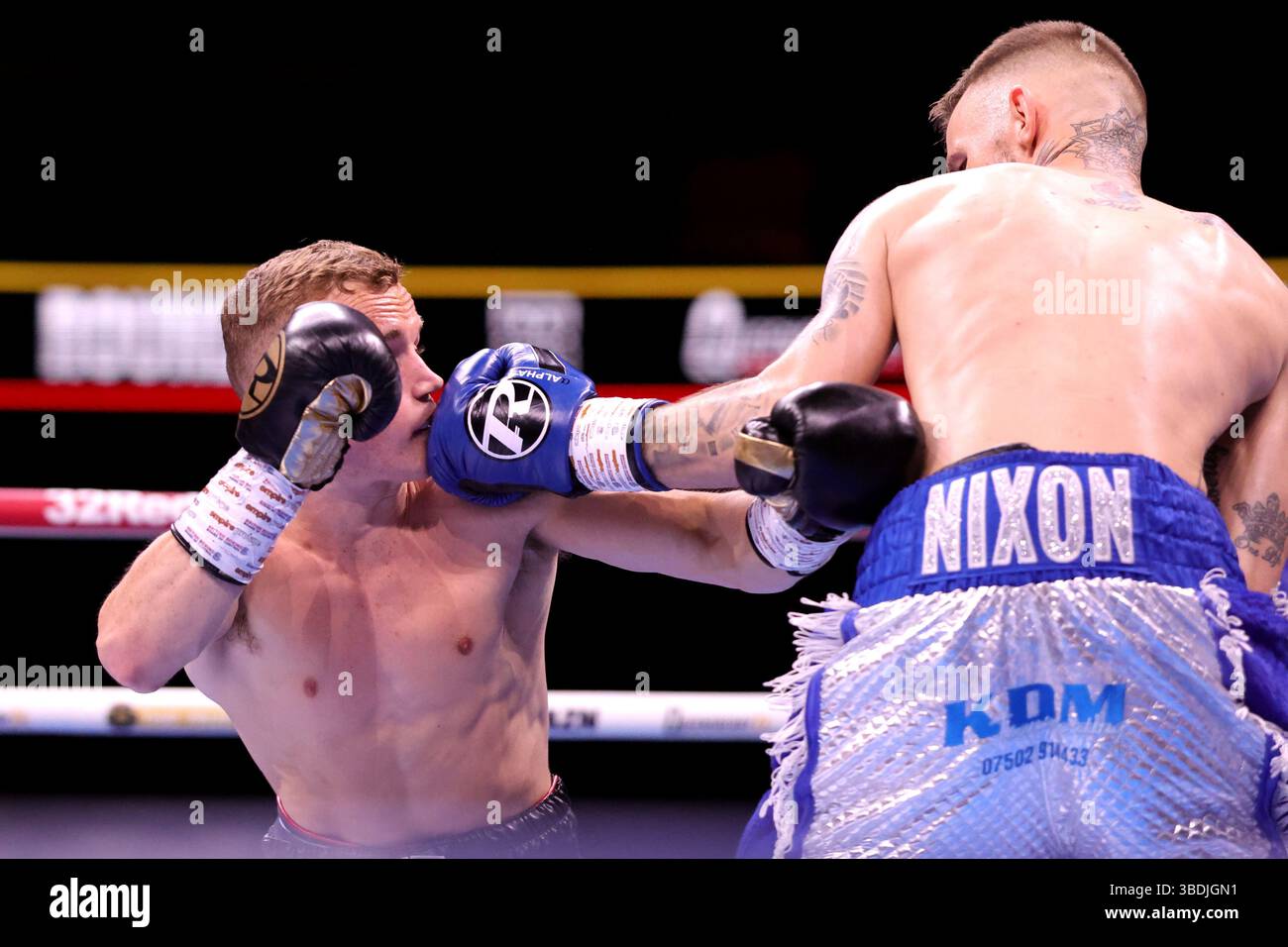 Dylan Nixon (right) in action against Marcus Sutherland in the featherweight bout at the OVO ...