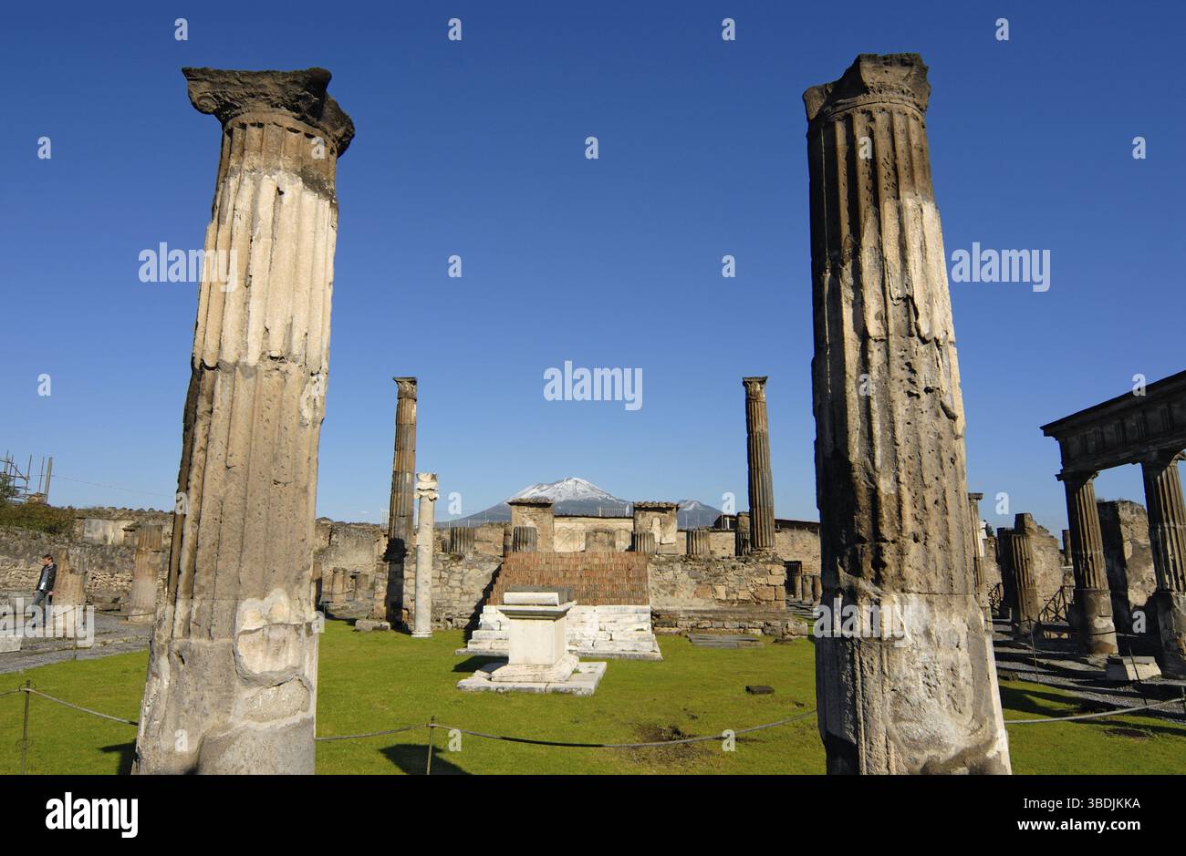 Temple of Apollo, excavation site, view of volcano Vesuvius, Pompeii ...