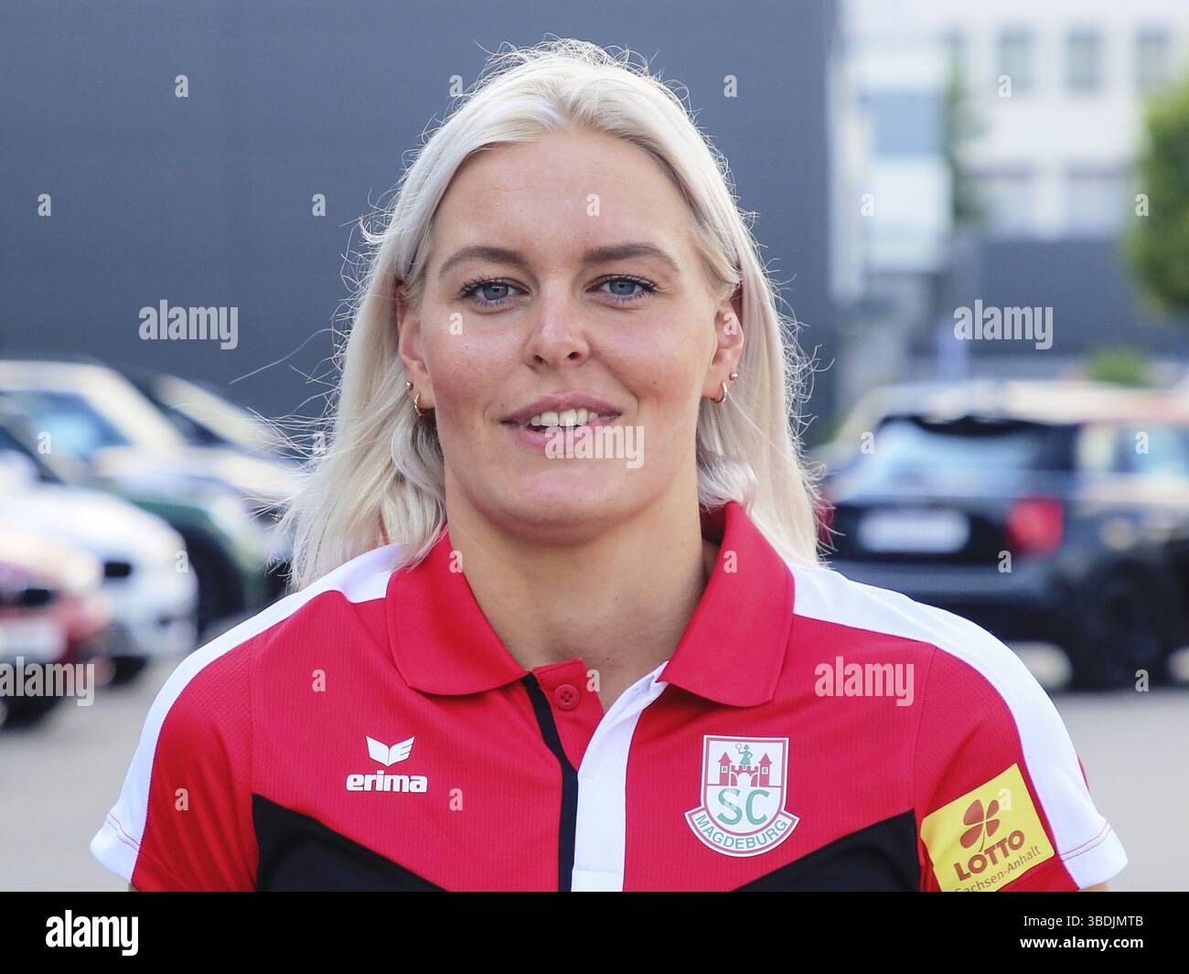 Dutch swimmer Sharon van Rouwendaal SC Magdeburg saying goodbye to the ...