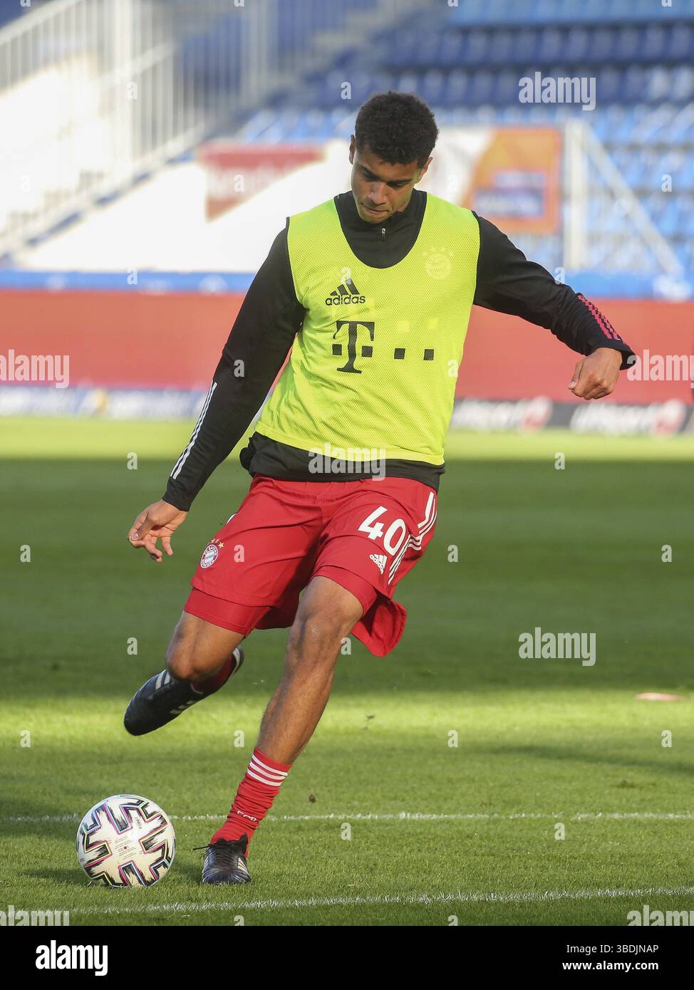 German footballer Jamie Lawrence FC Bayern Munich II DFB 3rd league ...