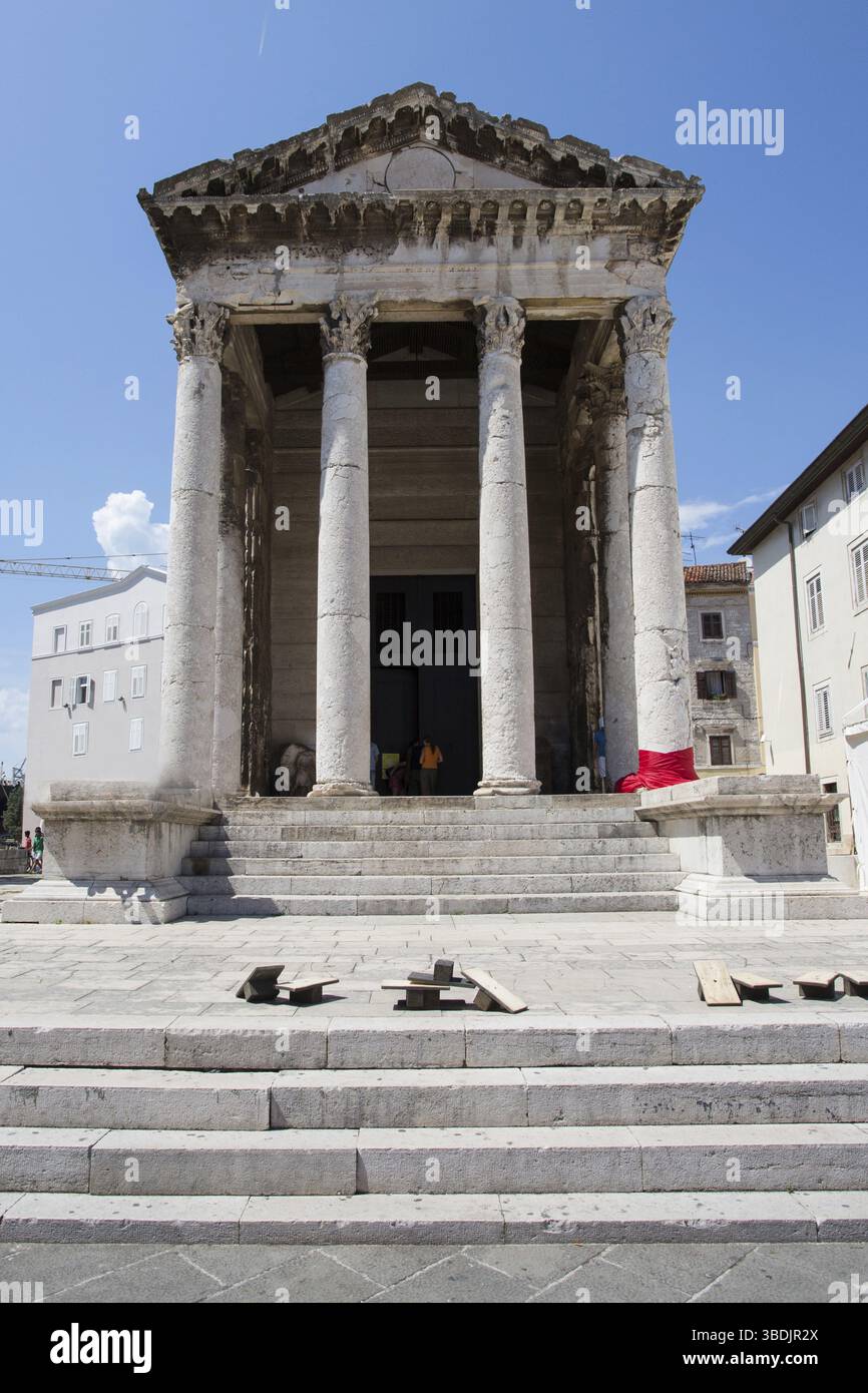 Temple of Augustus - Pula - Croatia Stock Photo - Alamy