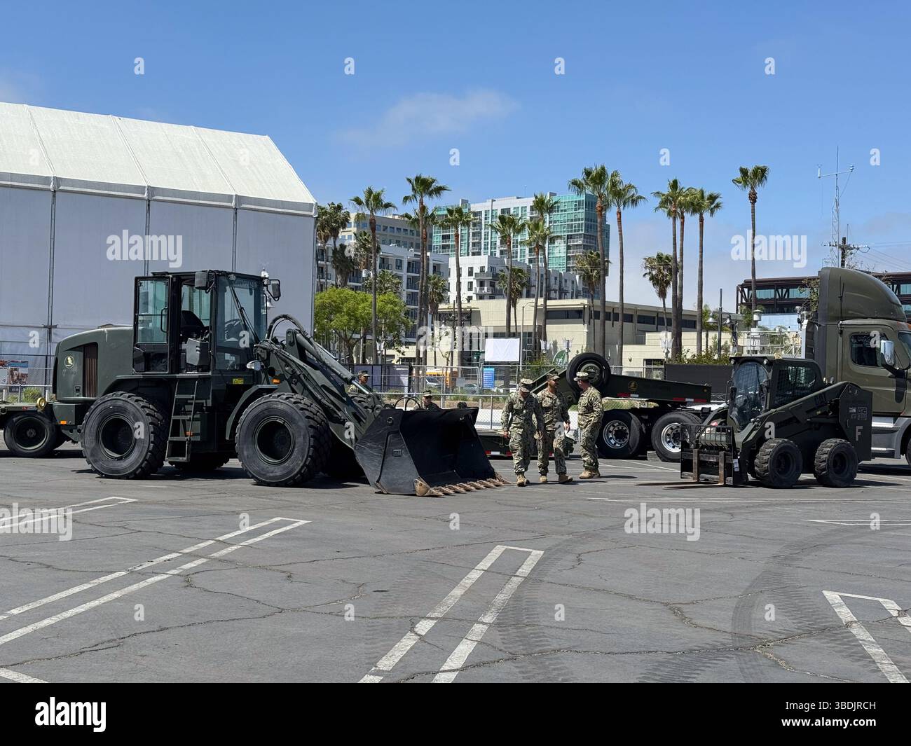 Seabees from Naval Mobile Construction Battalion 4 (NMCB-4) set up a ...