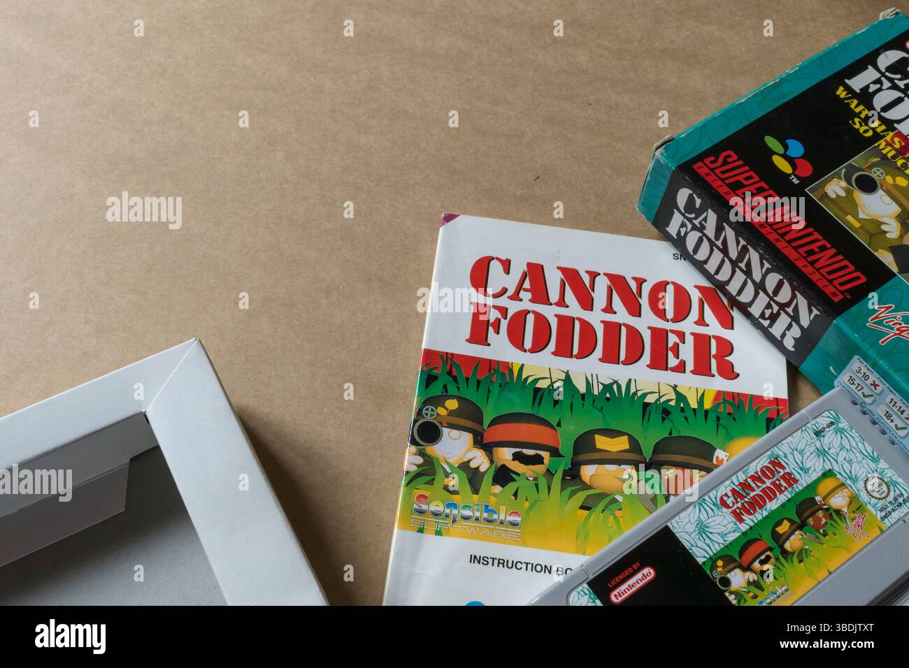 Cannon Fodder Super Nintendo cartridge with game box and instructions ...