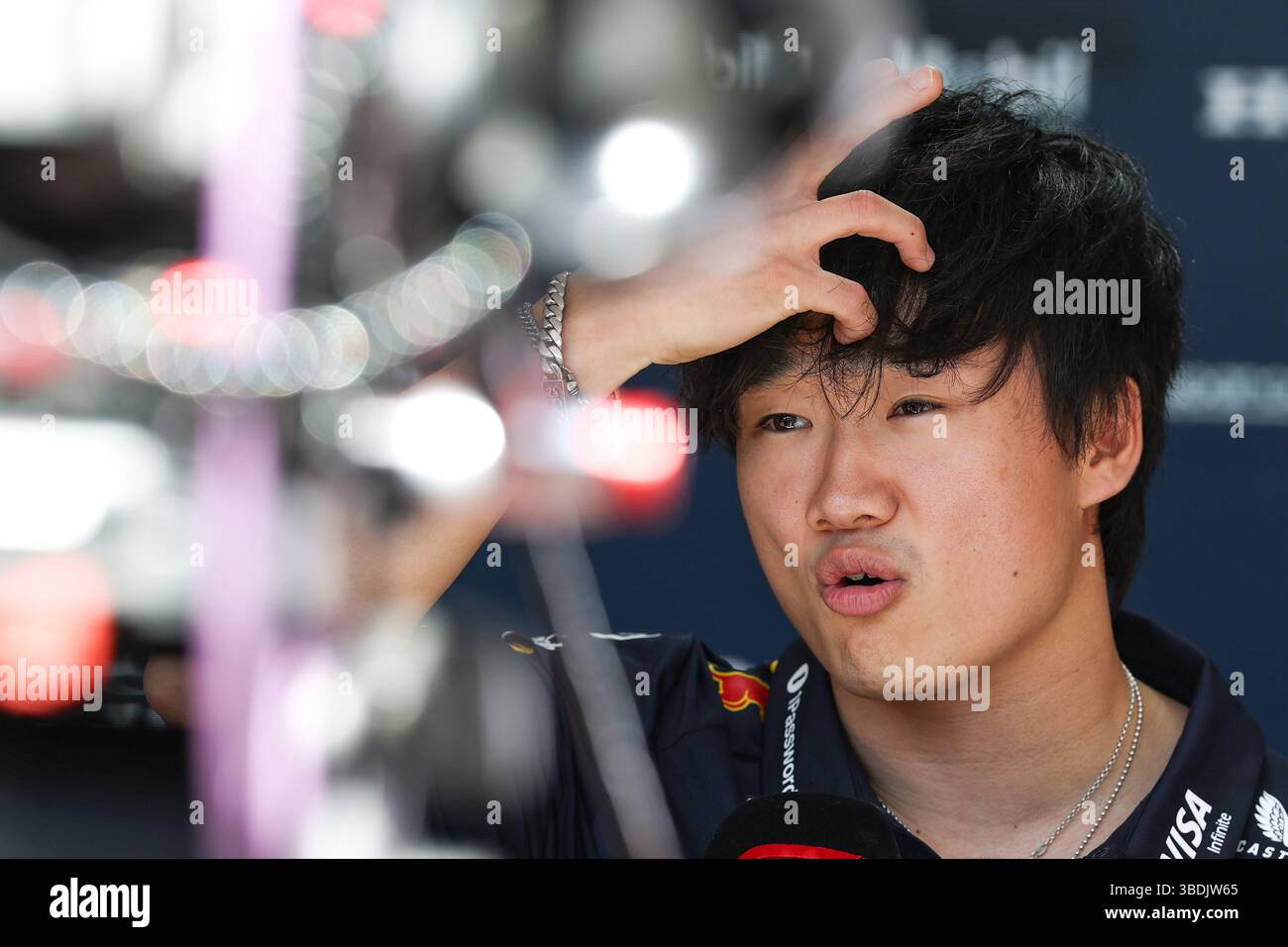 #22 Yuki Tsunoda (JPN) Oracle Red Bull Racing (AUT) Red Bull RB21/Honda ...