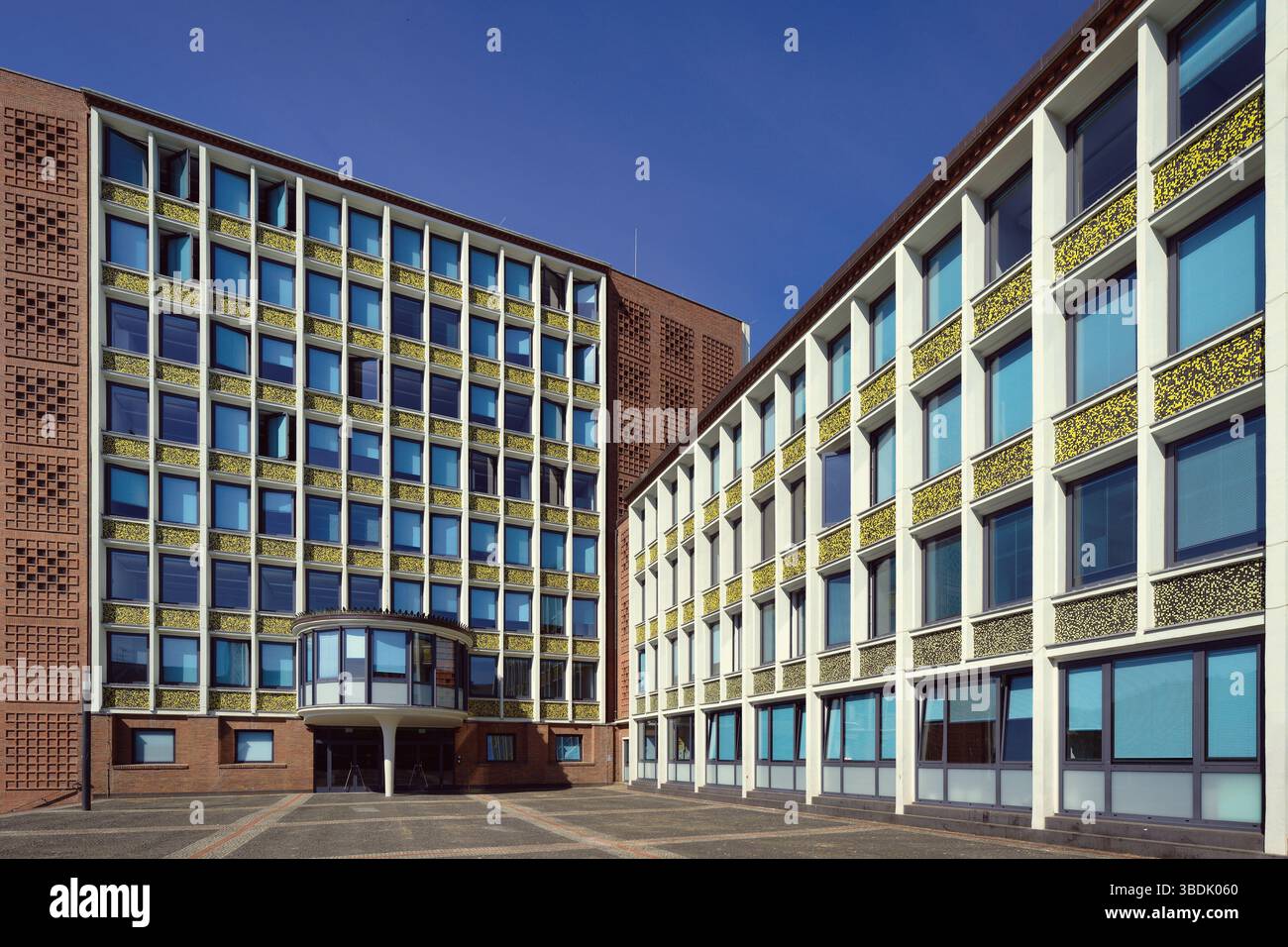 The town hall in Düren with its representative yet functional ...