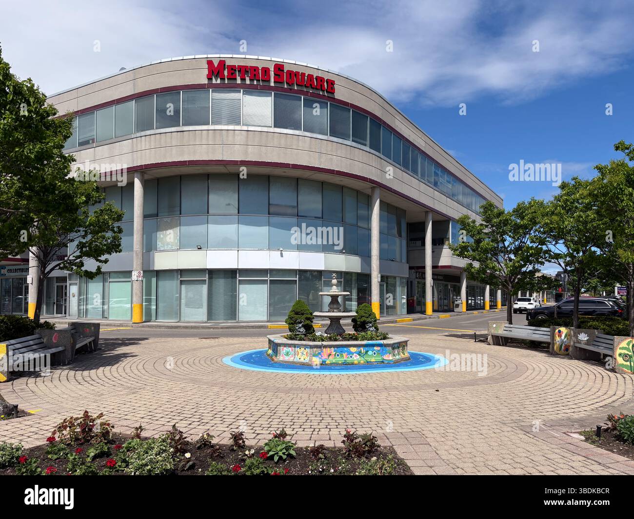Metro Square shopping mall exterior view in Markham, Canada. Modern ...