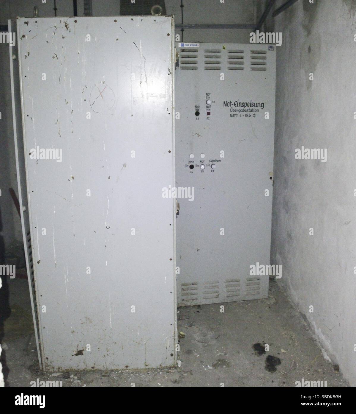 Power supply system hi-res stock photography and images - Alamy