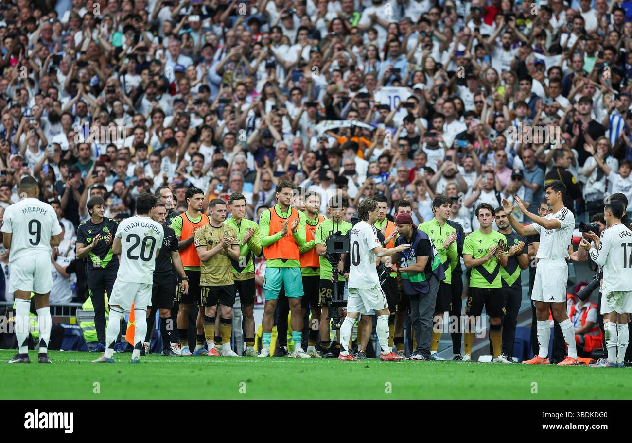 Madrid, Spain. 24th May, 2025. Luka Modric with his teammates during ...