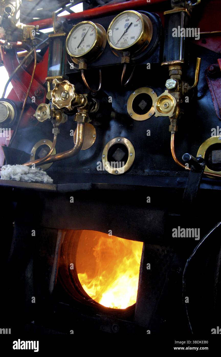 Steam locomotive cab hi-res stock photography and images - Alamy