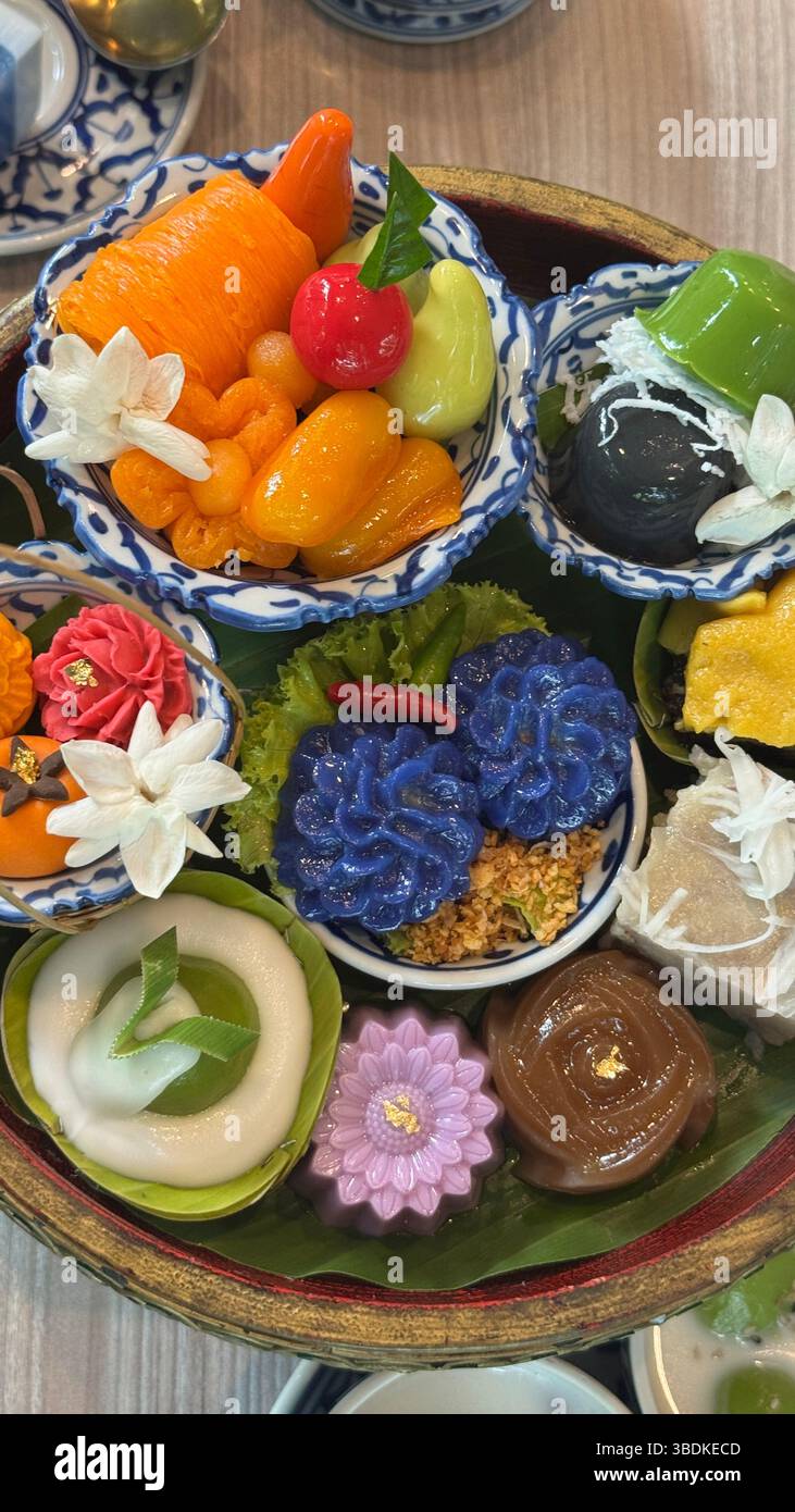 Cuisine artistry hi-res stock photography and images - Alamy