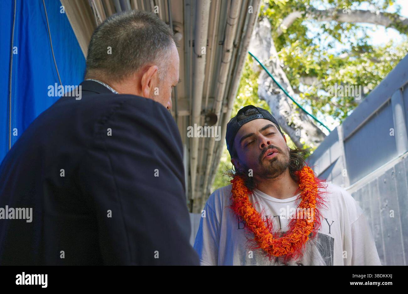 Governor Josh Green speaks with Oliver Widger, 29-year-old Oregon man ...