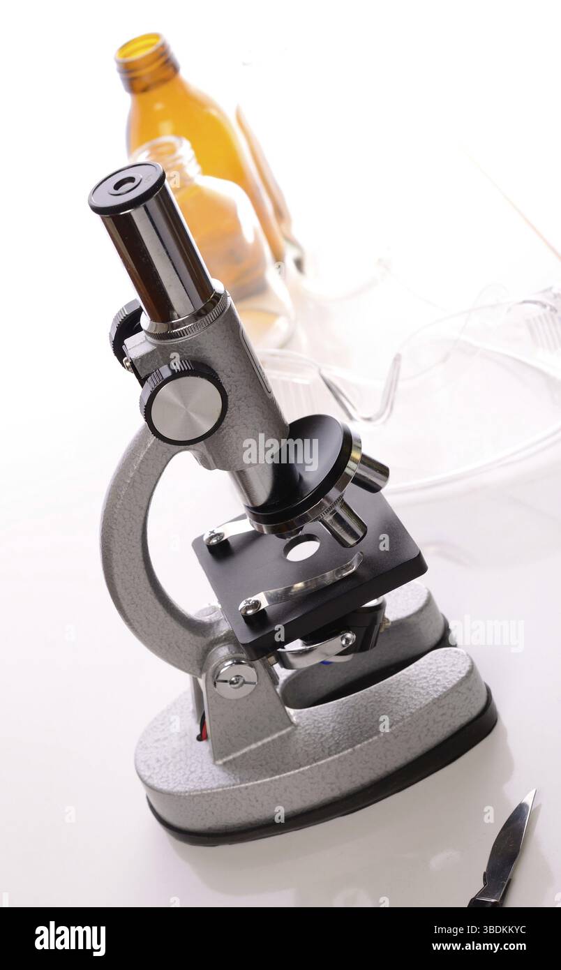 Microscope test laboratory hi-res stock photography and images - Alamy