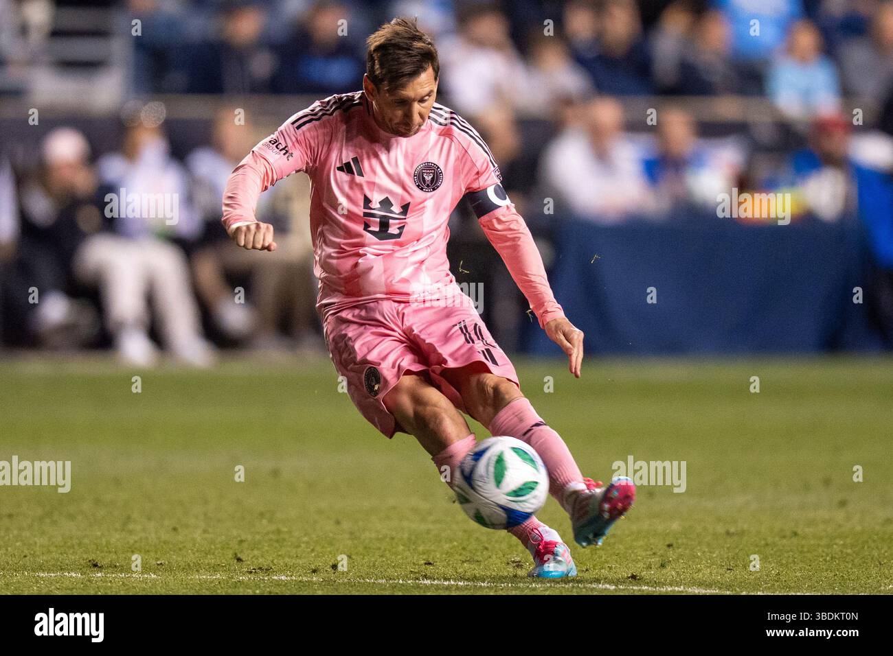 Inter Miami's Lionel Messi kicks the free kick for a goal during the second half of an MLS ...