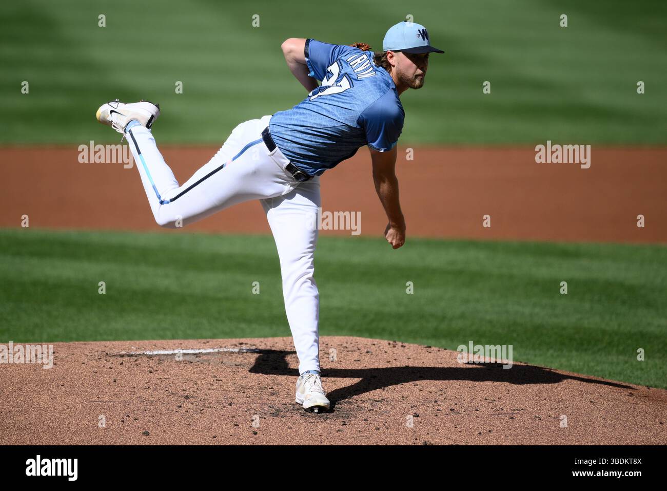 Washington Nationals starting pitcher Jake Irvin (27) in action during ...