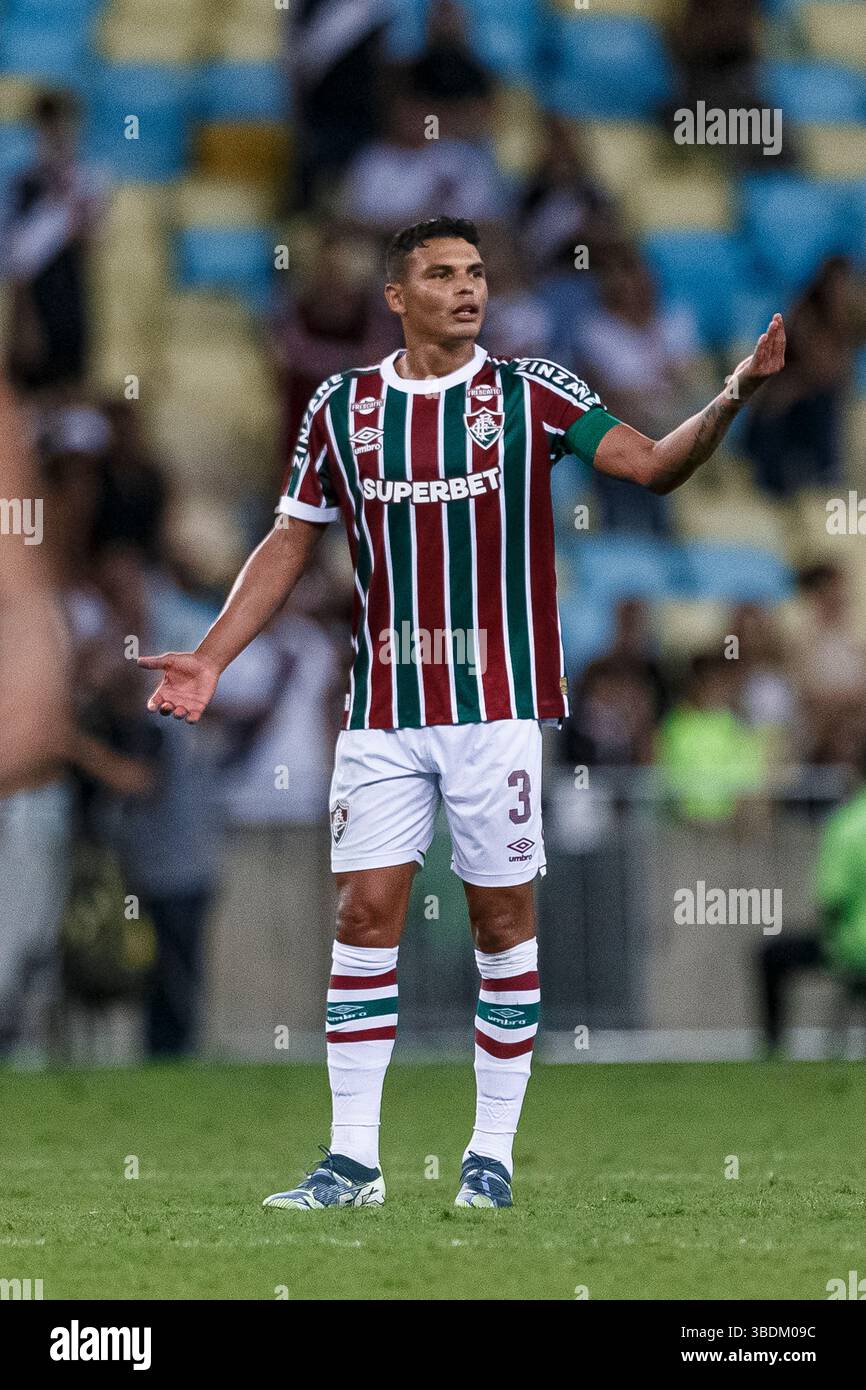 RIO DE JANEIRO, BRAZIL - MAY 24: Thiago Silva of Fluminense reacts ...