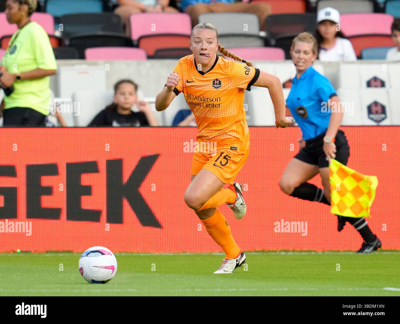 Houston, Texas, USA. 24th May, 2025. Houston Dash forward AVERY ...