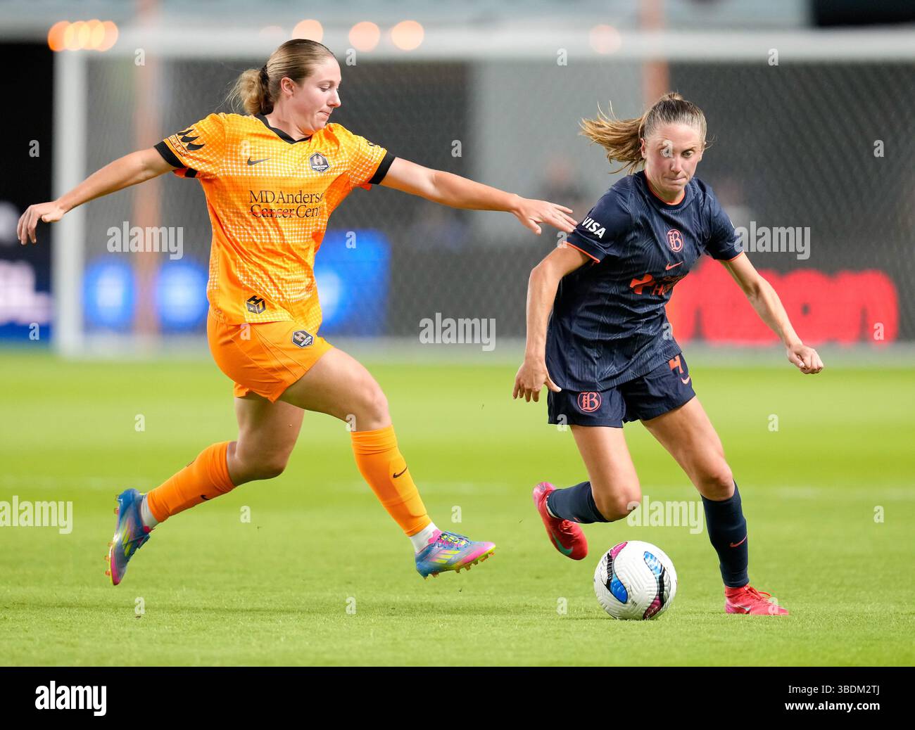 Houston, Texas, USA. 24th May, 2025. Houston Dash midfielder DELANIE ...