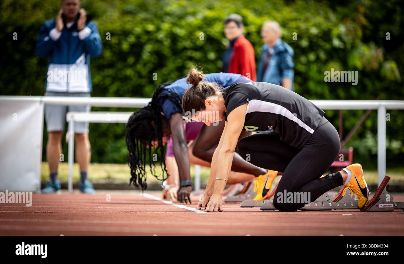 Fokussiert: Ricarda Lobe (GER/MTG Mannheim) bei der Startvorbereitung ihres 100m-H?rdenlaufs; B ...