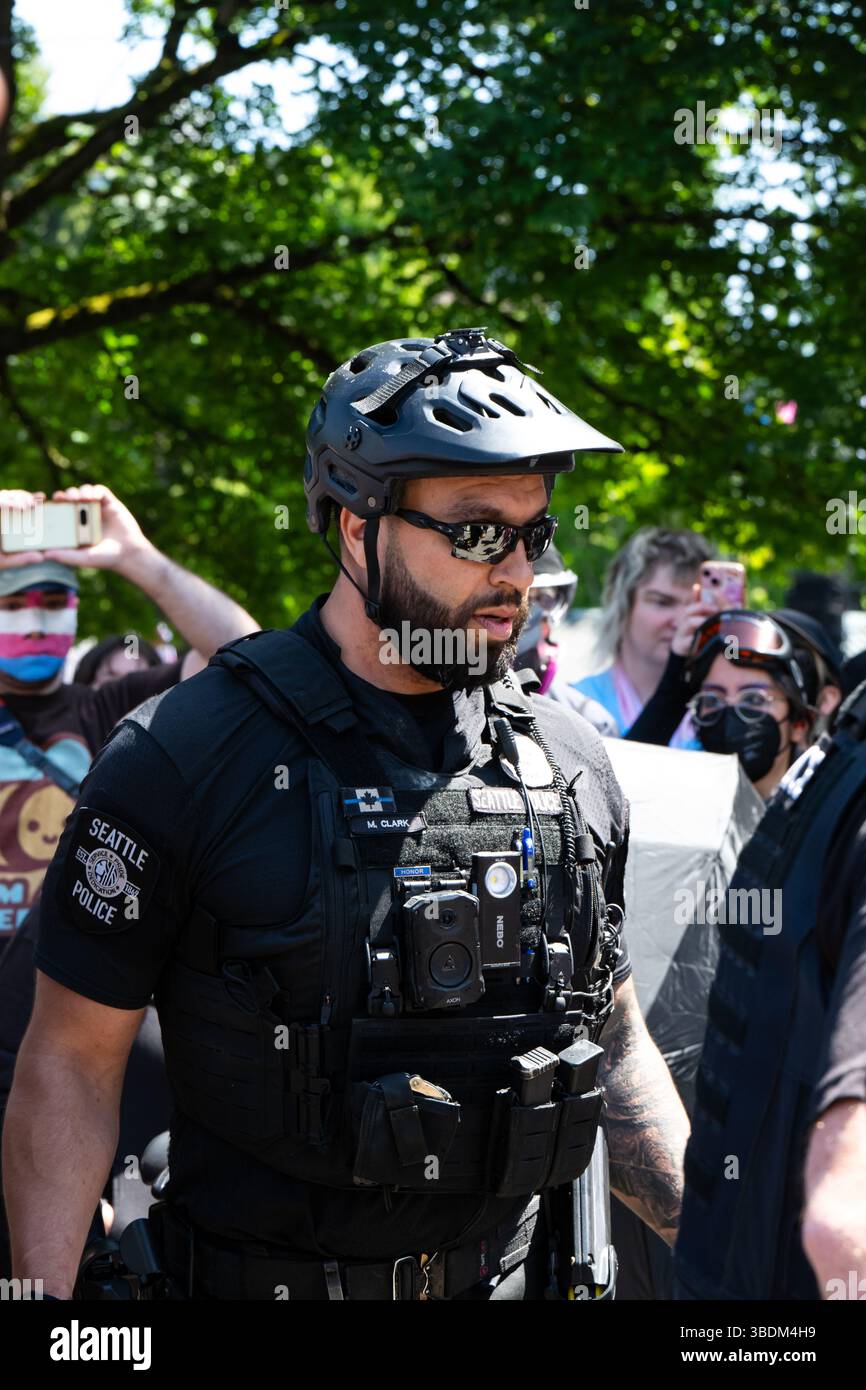 Seattle, USA. 24th May 2025. The Mayday USA Don’t Mess With Our Kid’s ...