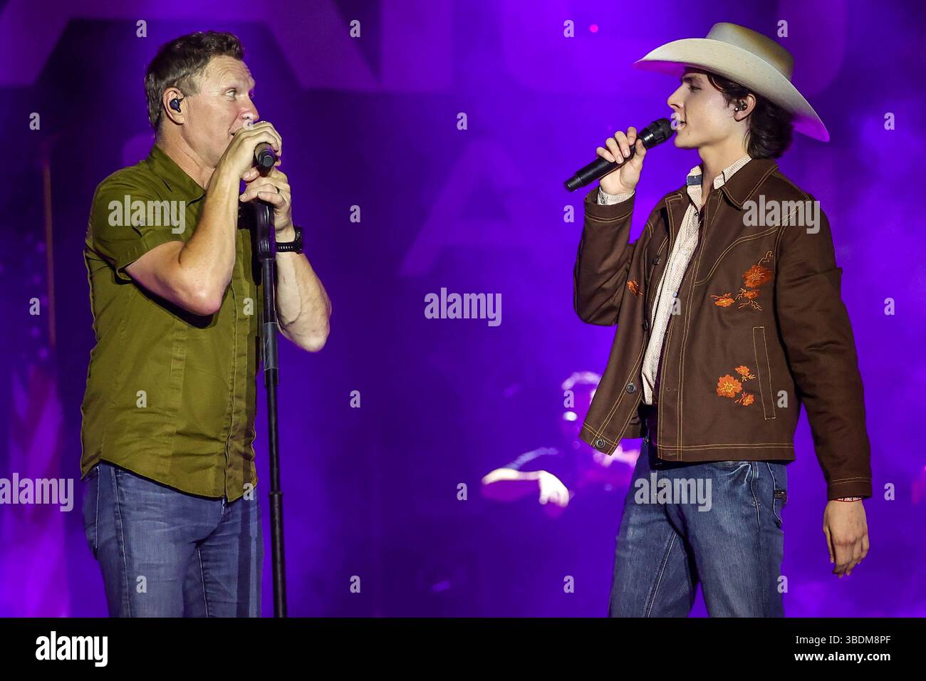 May 24, 2025: Craig Morgan is joined on stage by 2025 American Idol ...