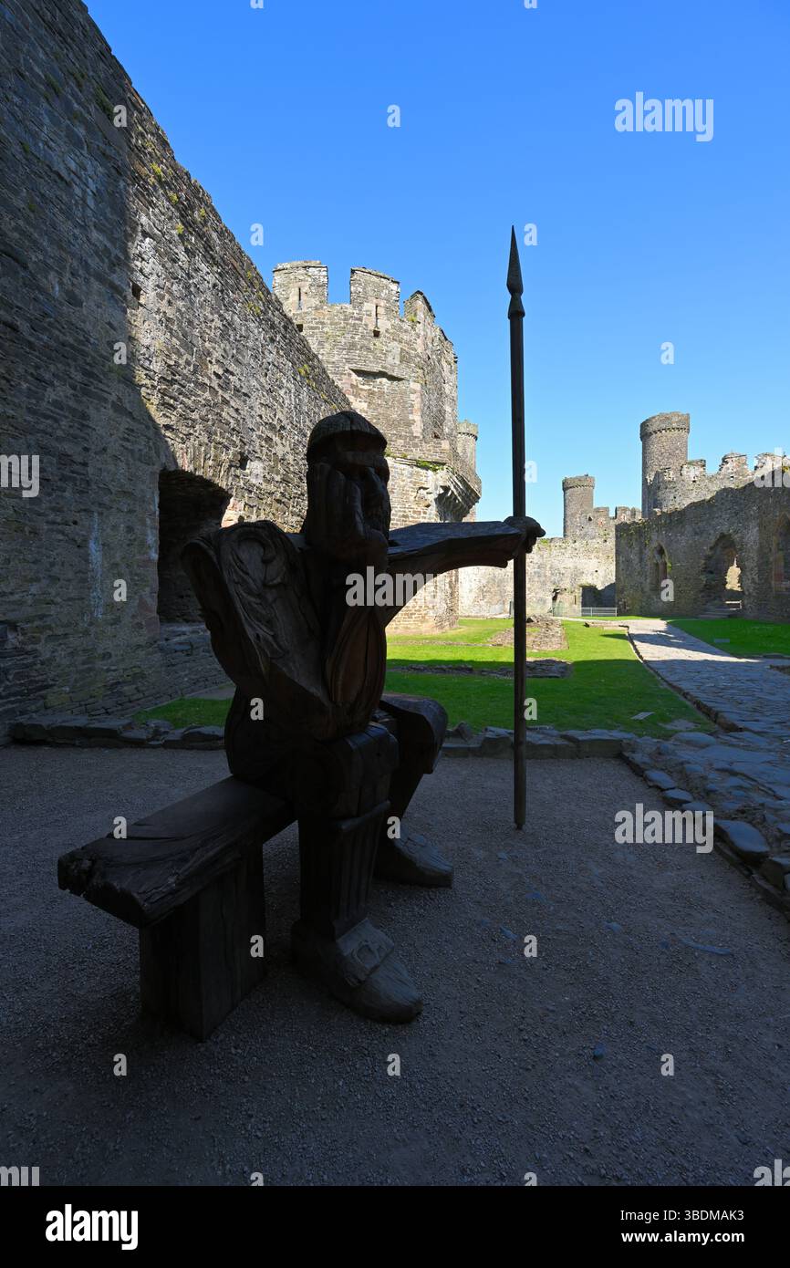 Conwy castle guard hi-res stock photography and images - Alamy