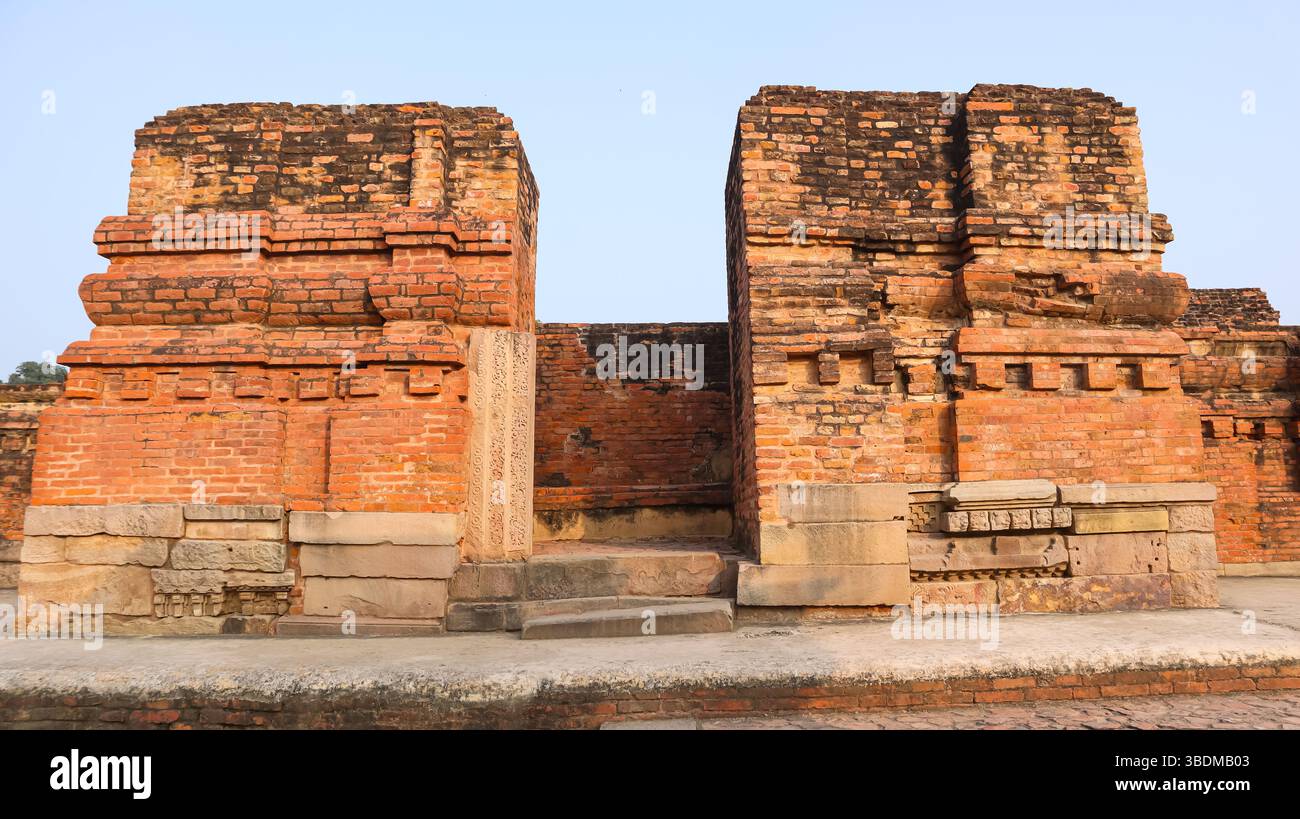 India, Uttar Pradesh, Varanasi, Sarnath, Ancient Ruins of Sarnath ...
