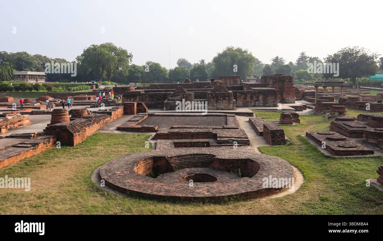 India, Uttar Pradesh, Varanasi, Sarnath, Ancient Ruins of Sarnath ...